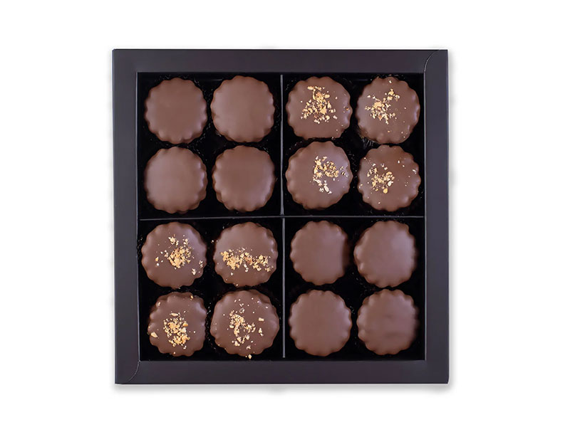 Milk & Hazlenut Sablés Box | 510g - 32 pieces - Minbaladeh.world